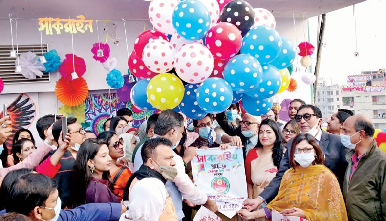 New Age | Kite festival held in Dhaka’s Old Town