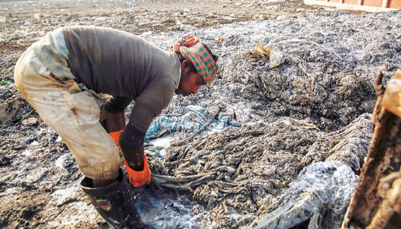 New Age | Pollution continues from tanneries at Savar