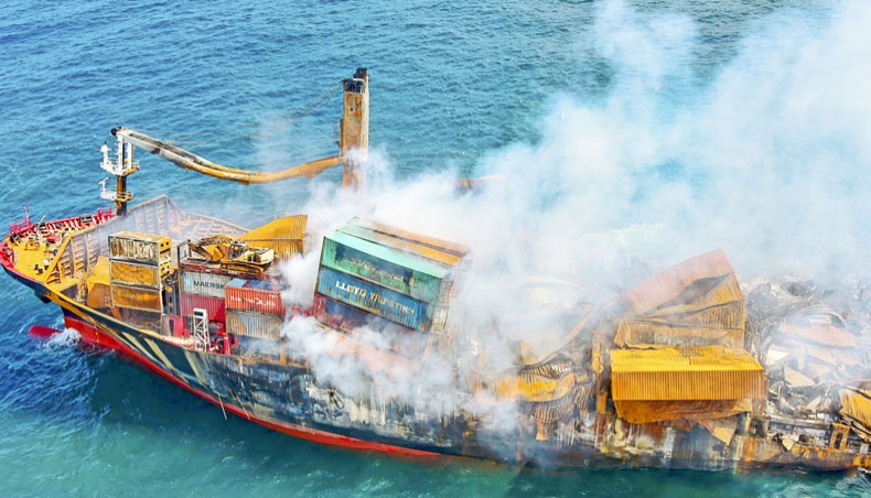 New Age | Burnt-out container ship sinking off Sri Lanka