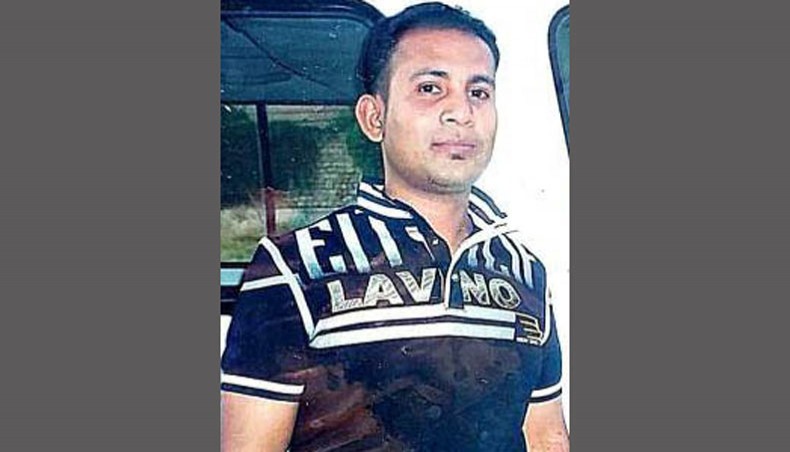 New Age | Houses burnt after murder of sand trader in Pabna