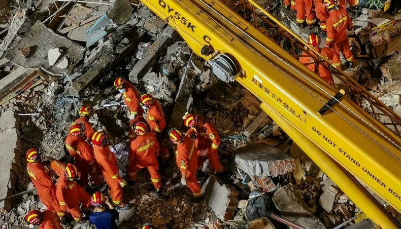 New Age | China hotel building collapse death toll reaches 17
