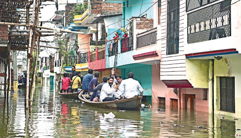 New Age | Thousands rescued as Ganges floods in India