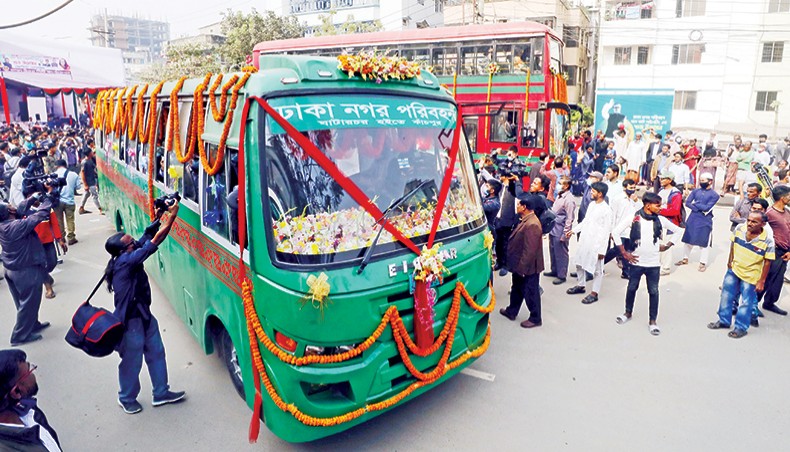 New Age | Franchise-based bus service trial begins in Dhaka