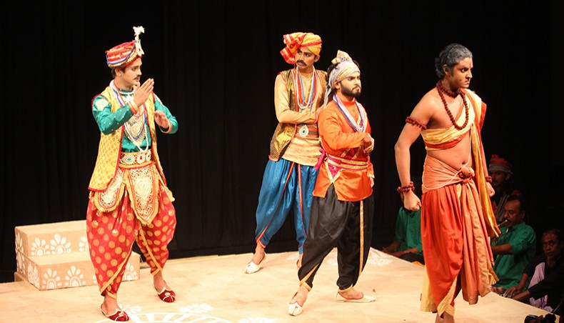 New Age | DU theatre dept stages Bisharjan as Jatra