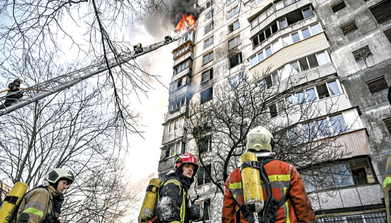 New Age | Russian forces press in on Kyiv amid talks