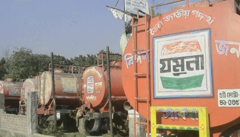 New Age | Fuel crisis hits filling stations in Bangladesh’s northern dists