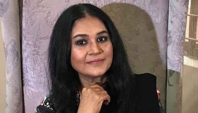 New Age | Samina brings remake of Kobita Porar Prohor