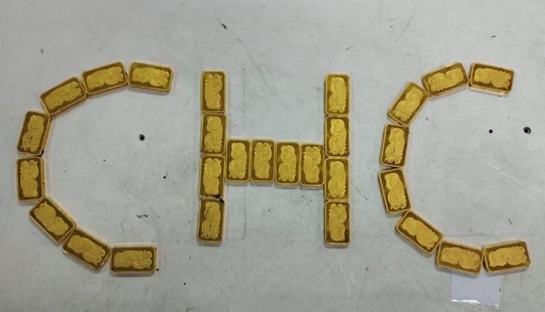 New Age | Passenger held with 28 gold bars at Chattogram airport