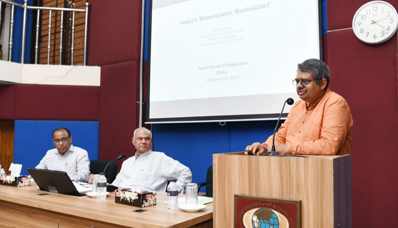 New Age | Asiatic Society holds seminar on India’s democracy