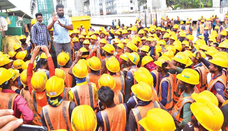 New Age | Eelevated expressway project workers stage protests for arrears