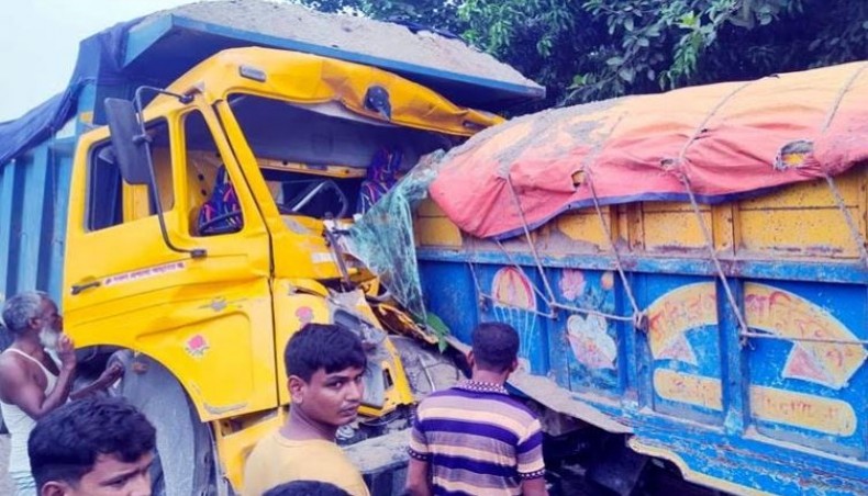 Truck helper killed, driver injured in Rangpur road accident