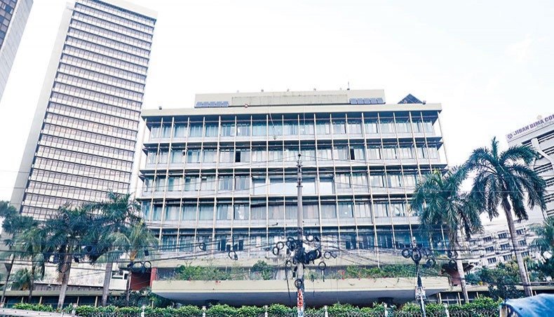 New Age | Bangladesh Bank raises policy rate to fight inflation