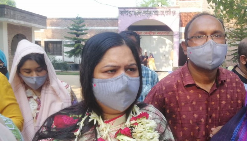 New Age | Police drop charges against journalist Rozina