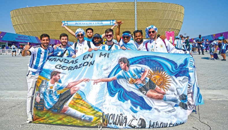 New Age | Fans pay homage to Maradona with shirts and chants
