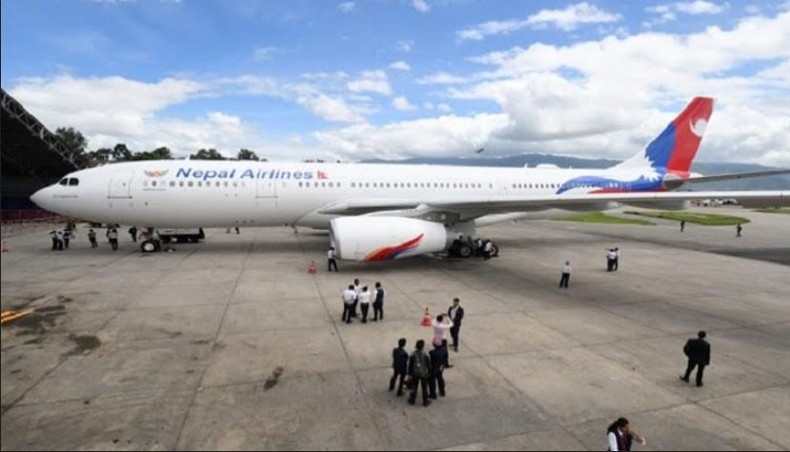 New Age | Nepalese passenger aircraft makes emergency landing in Ctg