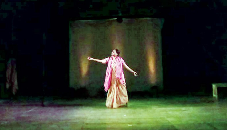 New Age | Saptarshi Theatre stages ‘Pramila Akhyan’