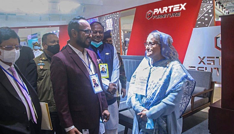 New Age | Prime minister visits Partex Furniture pavilion at DITF