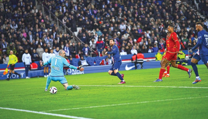 New Age | Messi guides PSG to victory