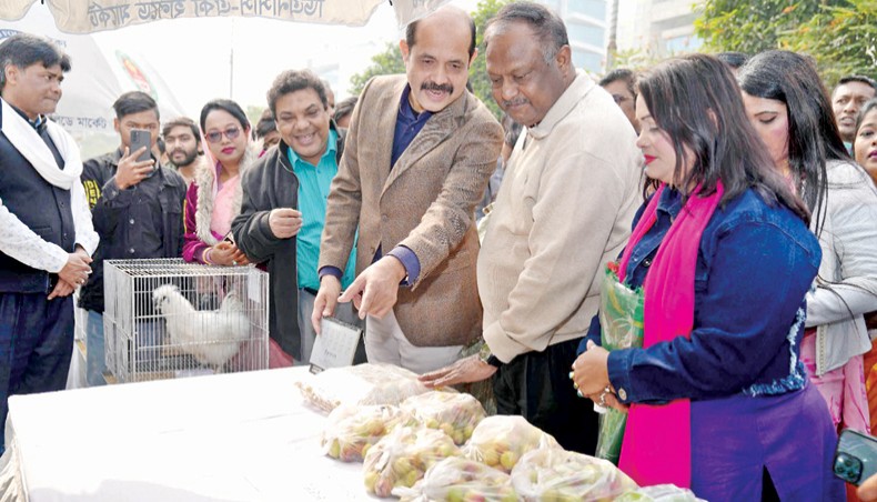 New Age | DNCC inaugurates holiday market at Agargaon