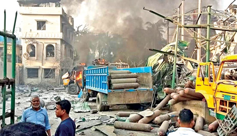 New Age | Six killed, 30 hurt in oxygen plant blast in Bangladesh port city
