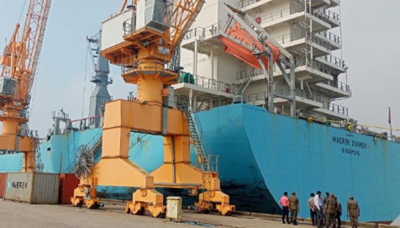 New Age | Largest ever ship arrives at Mongla