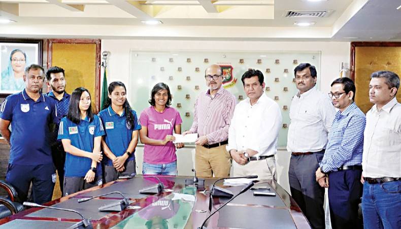 New Age | BCB hands over cheques to SAFF winners