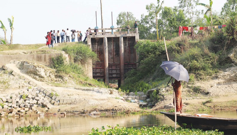 New Age | Karatoa suffers bitter legacy of faulty sluice gate