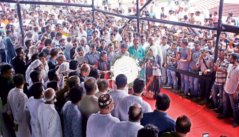New Age | People pay last respects to Farooque