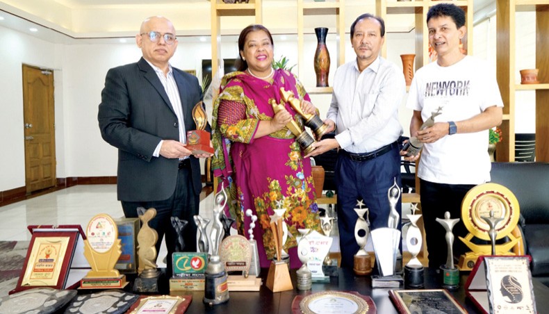 New Age | Nargis Akhter hands over awards to film archive