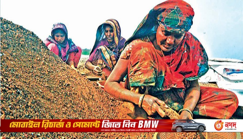 Deposits in poor’s bank accounts decrease