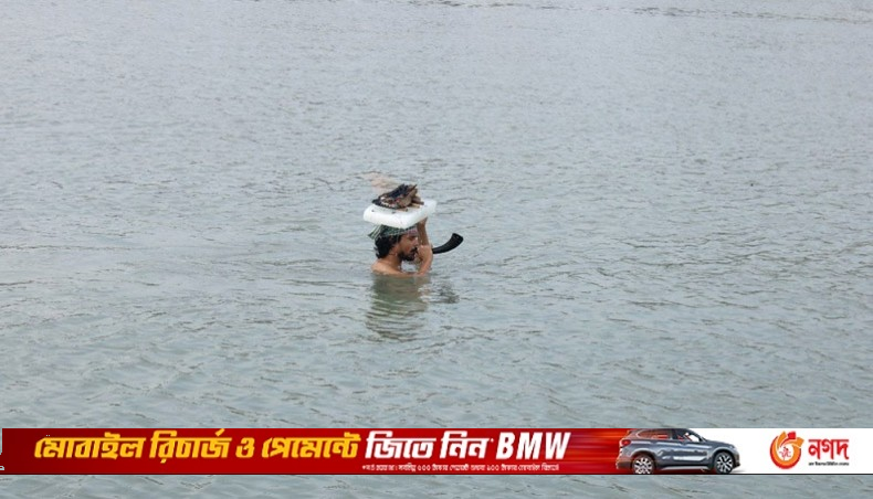 Performance art depicts manmade disasters