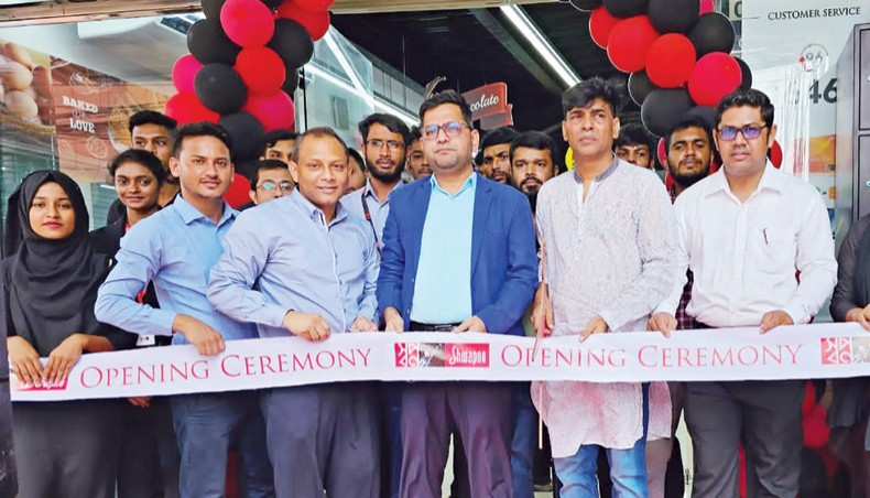 New Age | Shwapno opens new outlet at Bashundhara