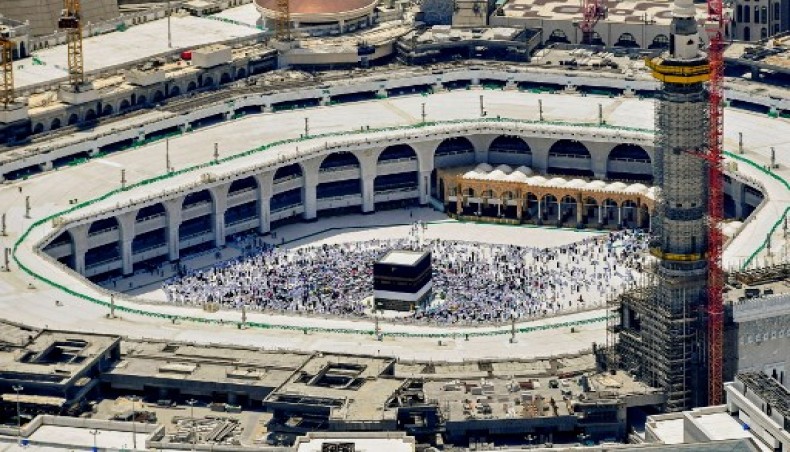 New Age | Huge crowds swarm from Makkah for hajj climax