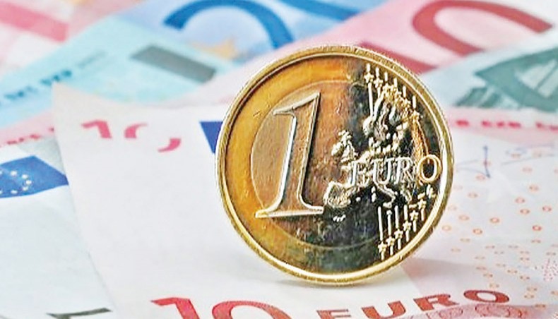 New Age | Europeans to weigh in on redesign of euro banknotes