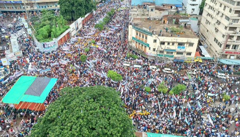 New Age | Thousands turn up at AL’s ‘peace rally’ in Dhaka