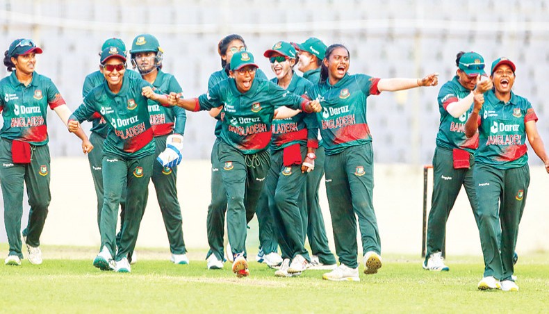 New Age | Marufa bowls Bangladesh to historic win