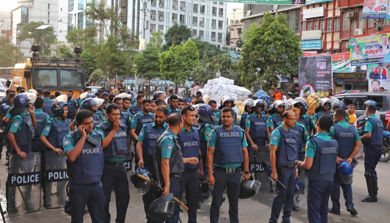 New Age | Police personnel, water cannons deployed in front of BNP ...