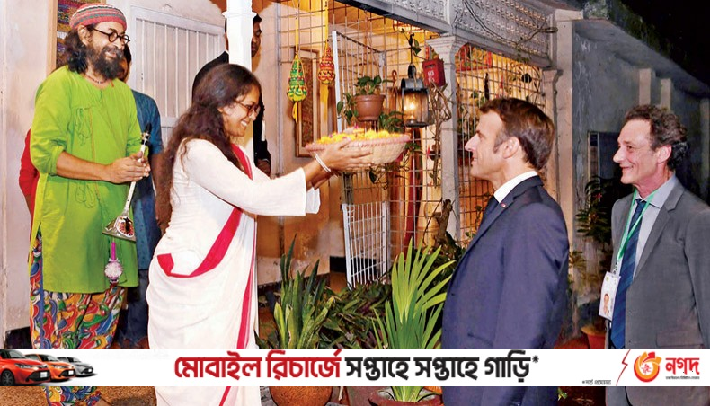 Macron gets glimpse of traditional music