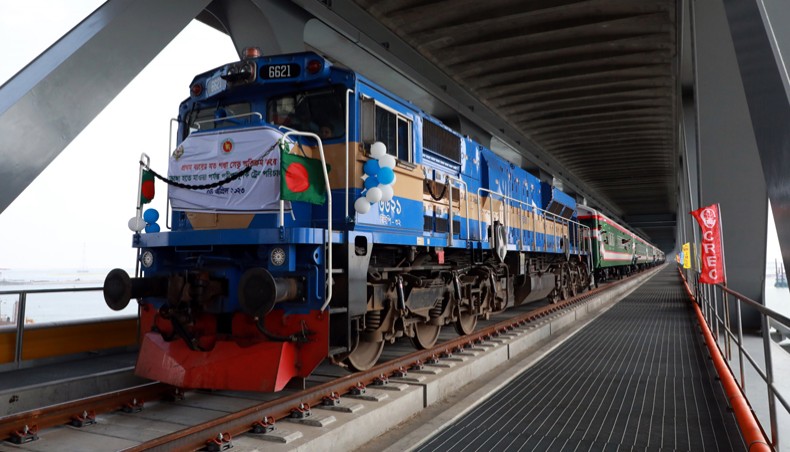New Age | Commercial train services on Padma Bridge from Nov 1
