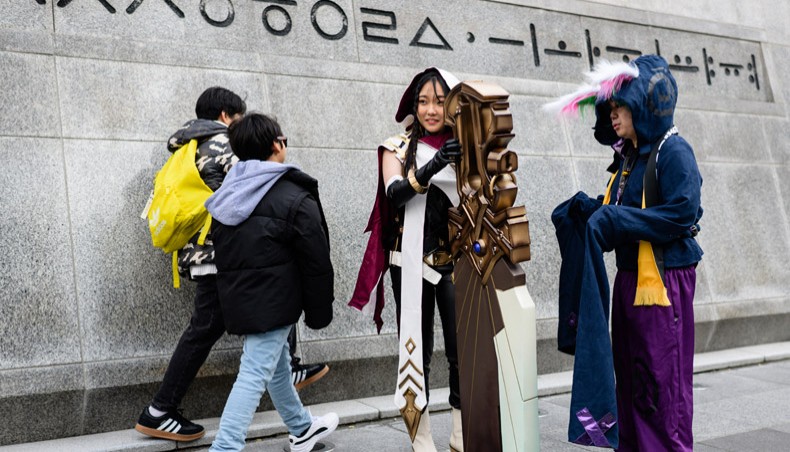 New Age | Fans throng Seoul for League of Legends world final