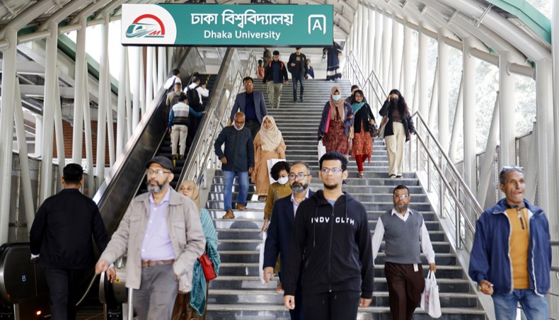 New Age | DU, Bijoy Sarani metro rail stations open