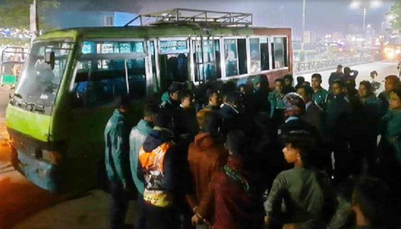 New Age | Bus burnt in Kadamtali terminal area in Sylhet