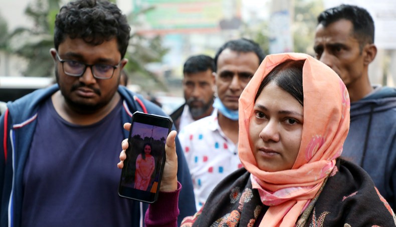 New Age | Victims of Benapole Express fire in critical: Dr Samanta Lal