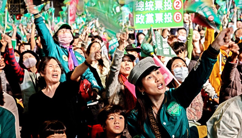 New Age | Taiwan parties mass for rallies on eve of pivotal vote