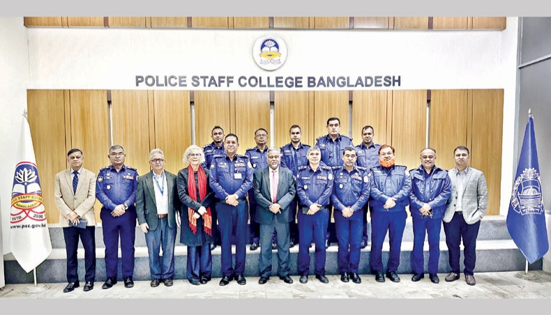 New Age | NSU, Police Staff College sign MoU