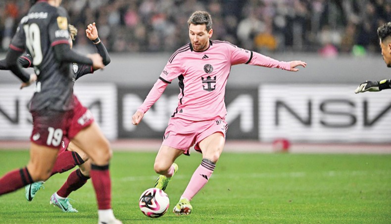 New Age | Messi wows Tokyo fans in friendly defeat by Kobe