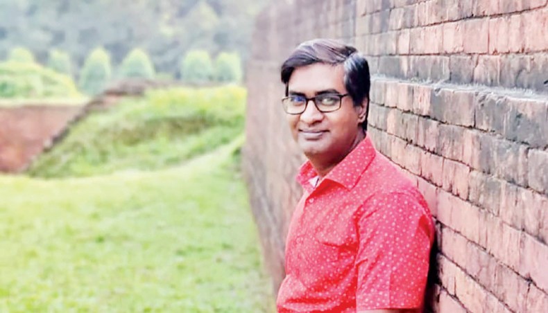 New Age | Sohel Hasan Galib brings Amar Khutbaguli