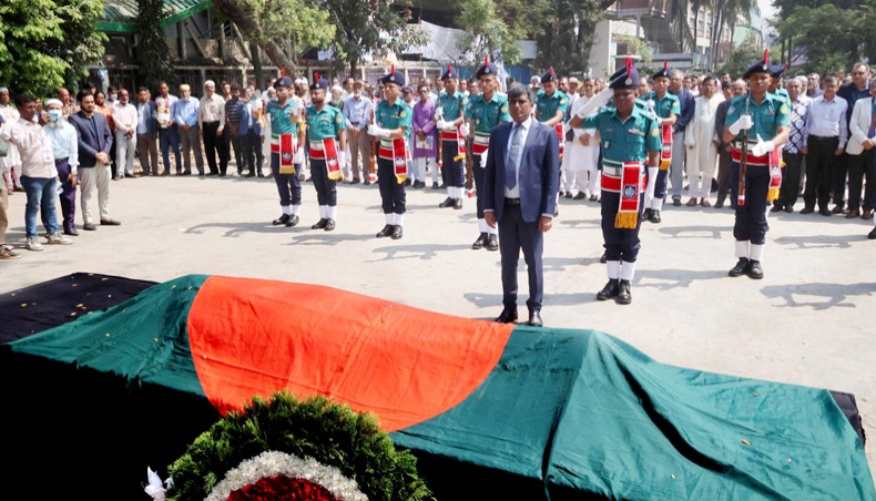 New Age | Ihsanul Karim laid to rest at Banani graveyard