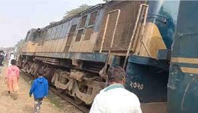 New Age | Derailment in Tangail snaps rail link with northern dists