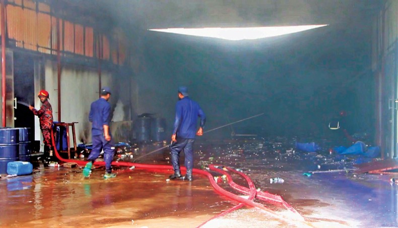 New Age | Square group warehouse catches fire in Pabna